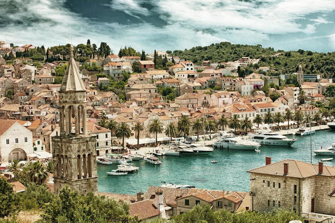 CHORVÁTSKO CEZ PRÁZDNINY: Spiatočné letenky do Splitu už od 74€